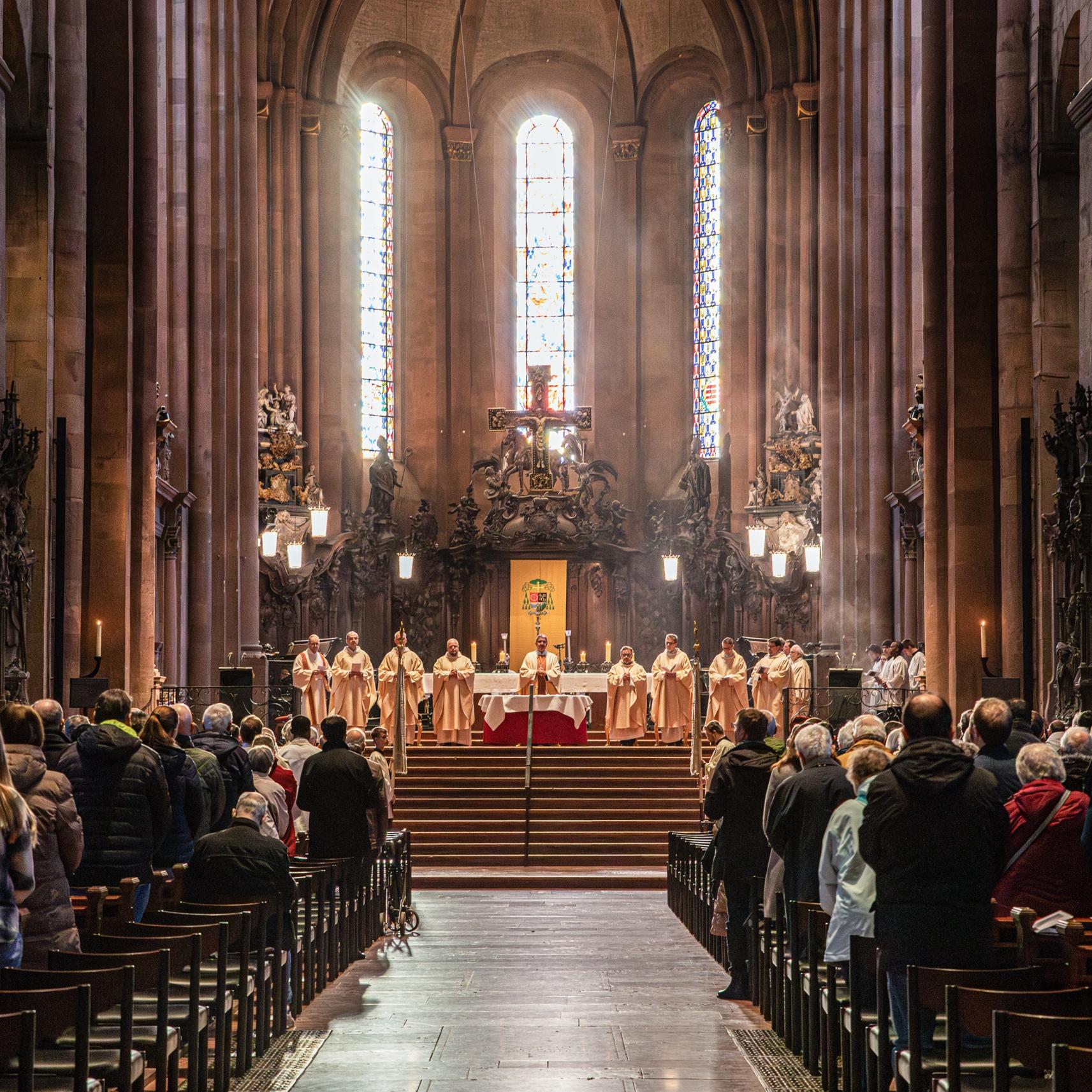 Mainzer Dom: Geschichte, Architektur und lebendige Kirchenmusik im ...