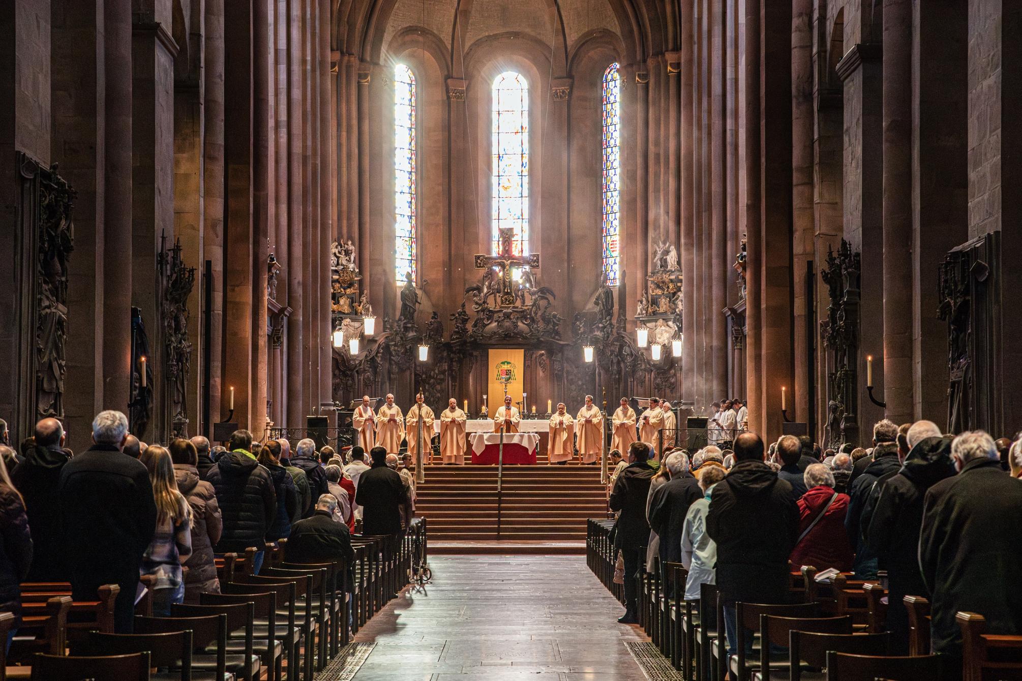 Mainzer Dom: Geschichte, Architektur und lebendige Kirchenmusik im ...