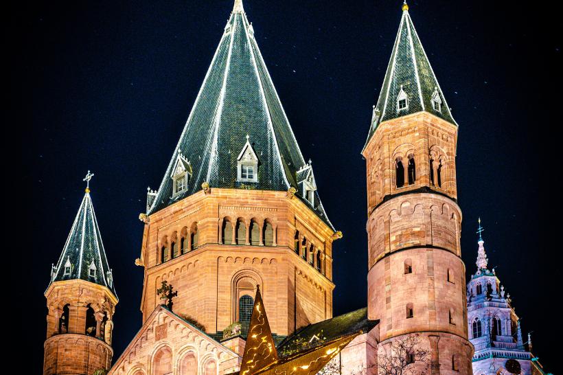 Mainzer Dom: Geschichte, Architektur und lebendige Kirchenmusik im ...