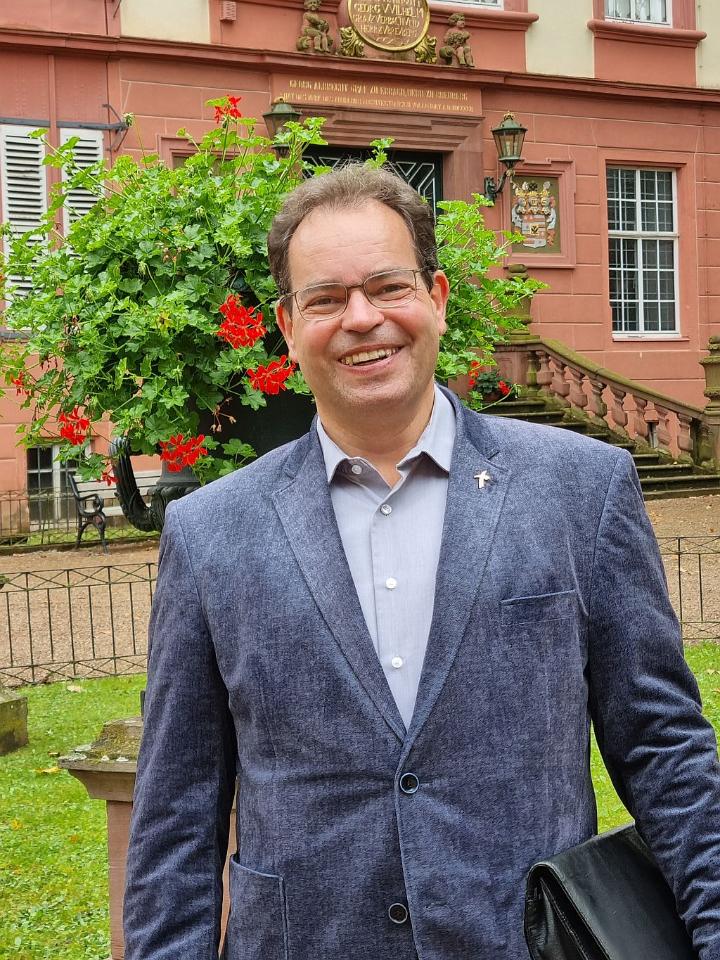 Hallo!!! Herr Weiler? -- Ja!?! Pfarrei St. Sophia Erbach