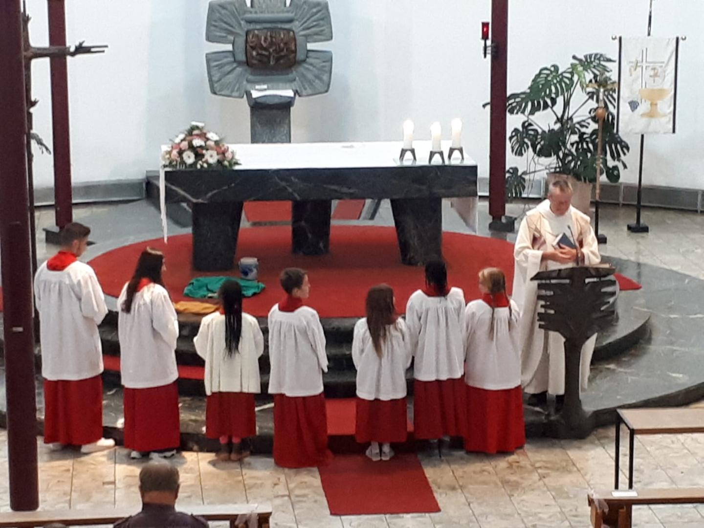 Einführung der neuen Ministranten Pfarrei St. Albertus Gießen und Heuchelheim