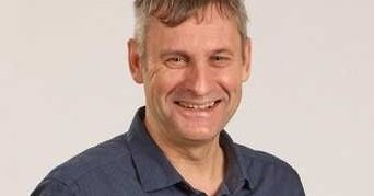 Bienvenida al Padre Pfr. Matthias Becker Comunidad Católica de Lengua ...